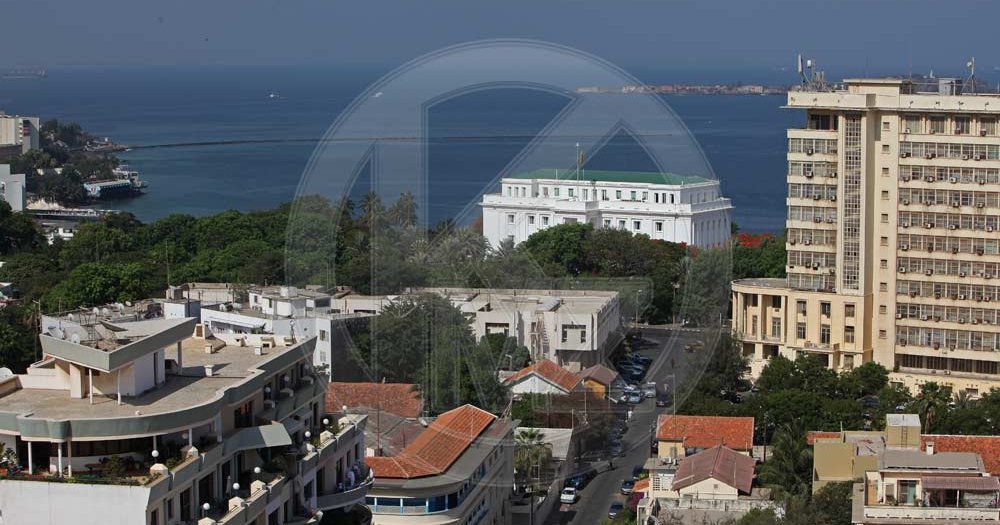 Dakar le palais de la presidence le building administratif et l’ile de ...